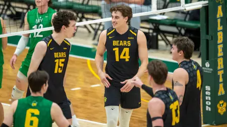 Shand, Bears cruise to 3-0 sweep over Cascades - Momentum Volleyball